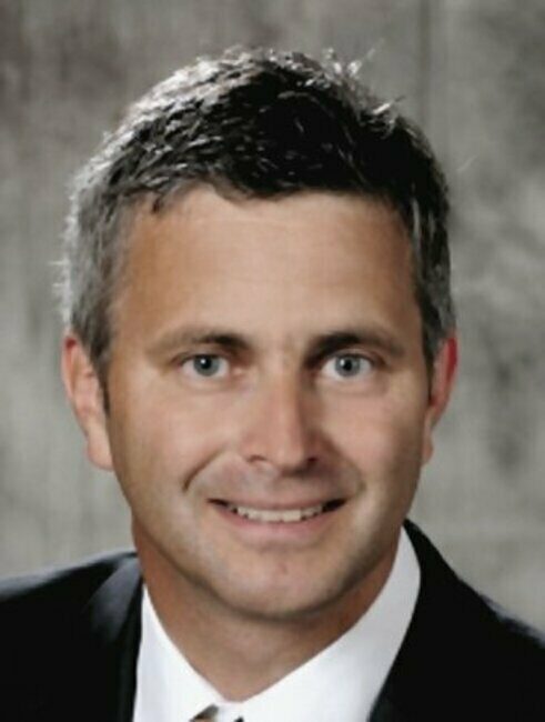 Ohraňovací lis s elektrickým pohonem | MM Průmyslové spektrum