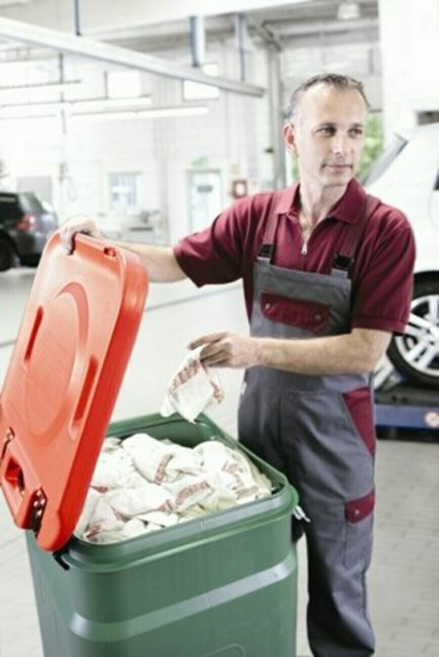 Správné skladování použitých čisticích utěrek | MM Průmyslové spektrum