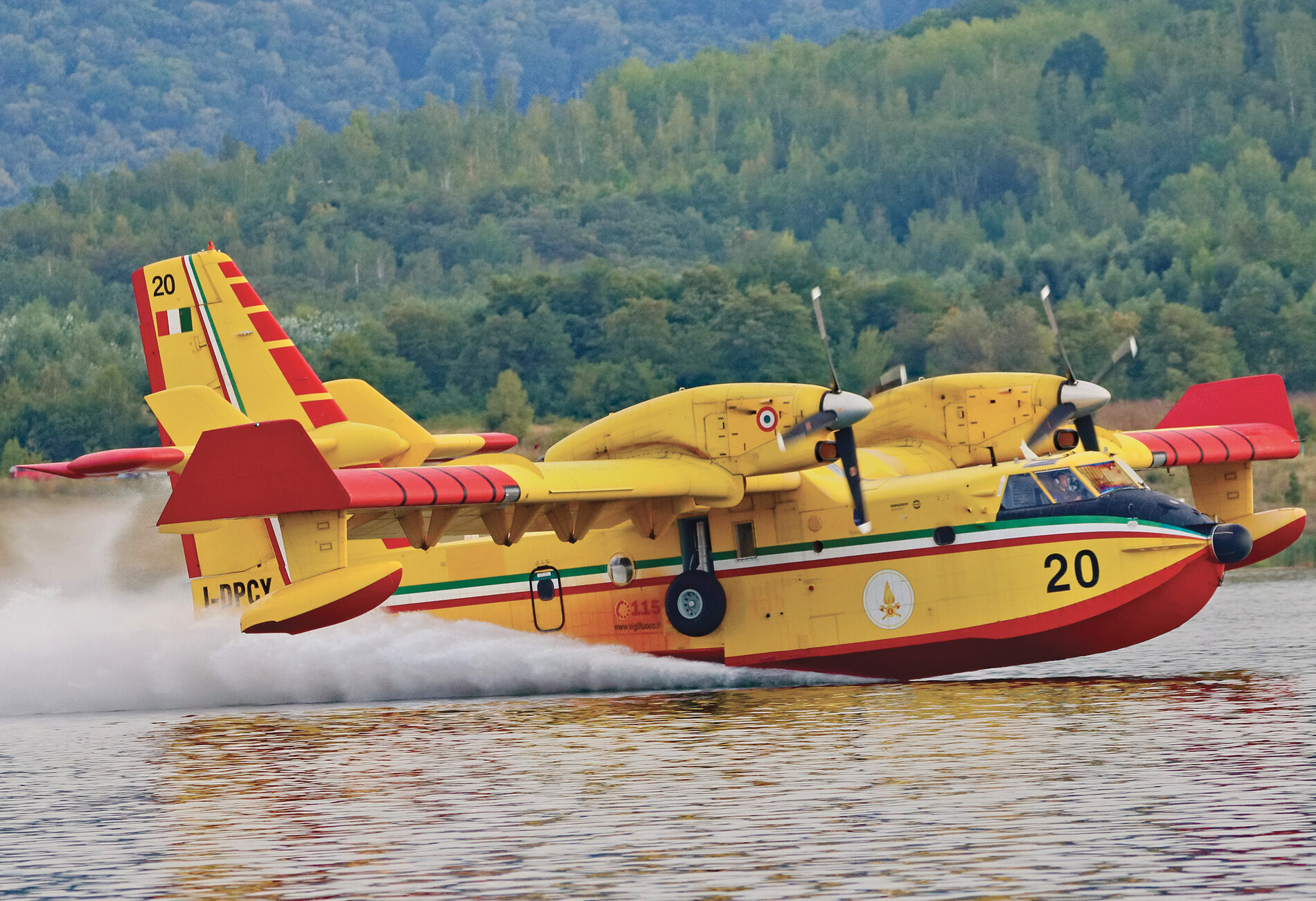 Stroje v pohybu: Protipožární letadlo | MM Průmyslové spektrum